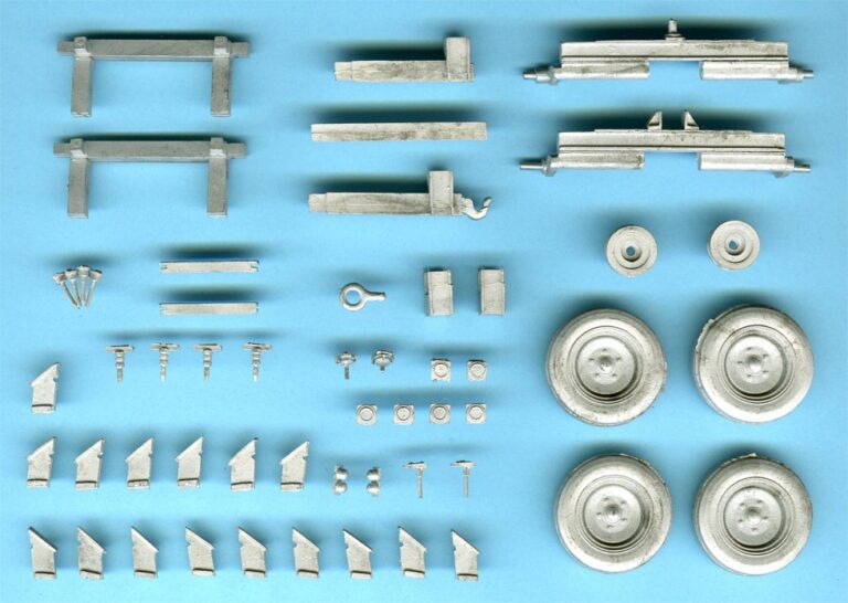 RAF Type S Weapon Trolley and Type Y Weapon Loader Set - David J. Parkins